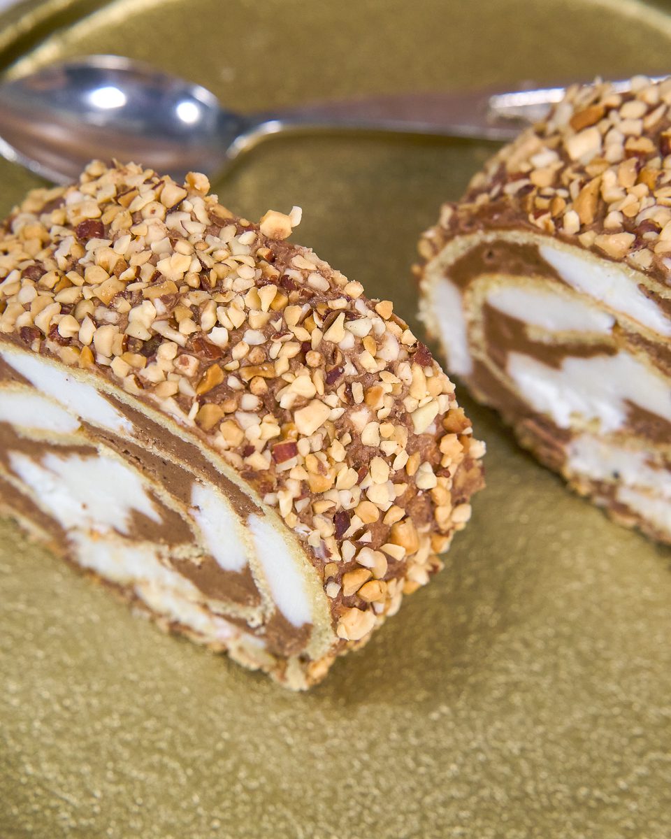Kormos with Butter Cream and Praline - Ζαχαροπλαστείο Παπαπαρασκευά